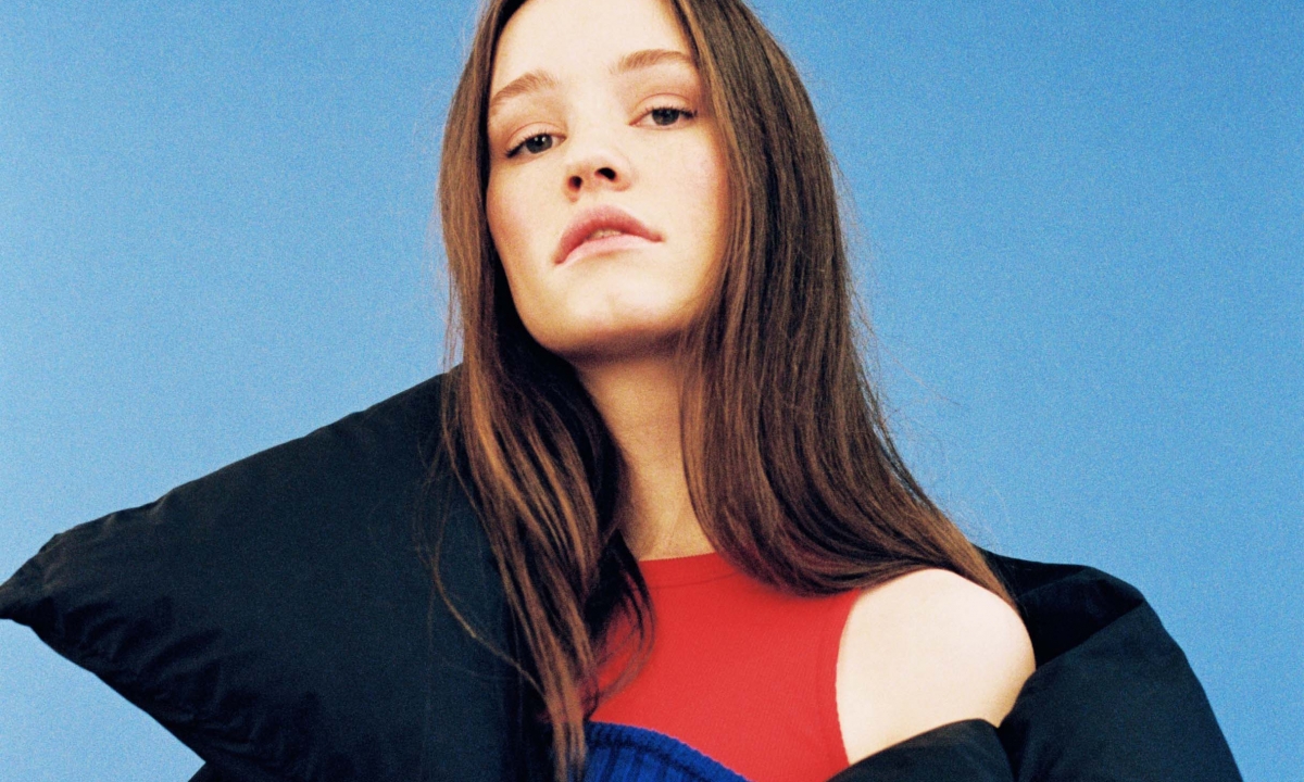 Sigrid Debuts New Song, "Sucker Punch"
