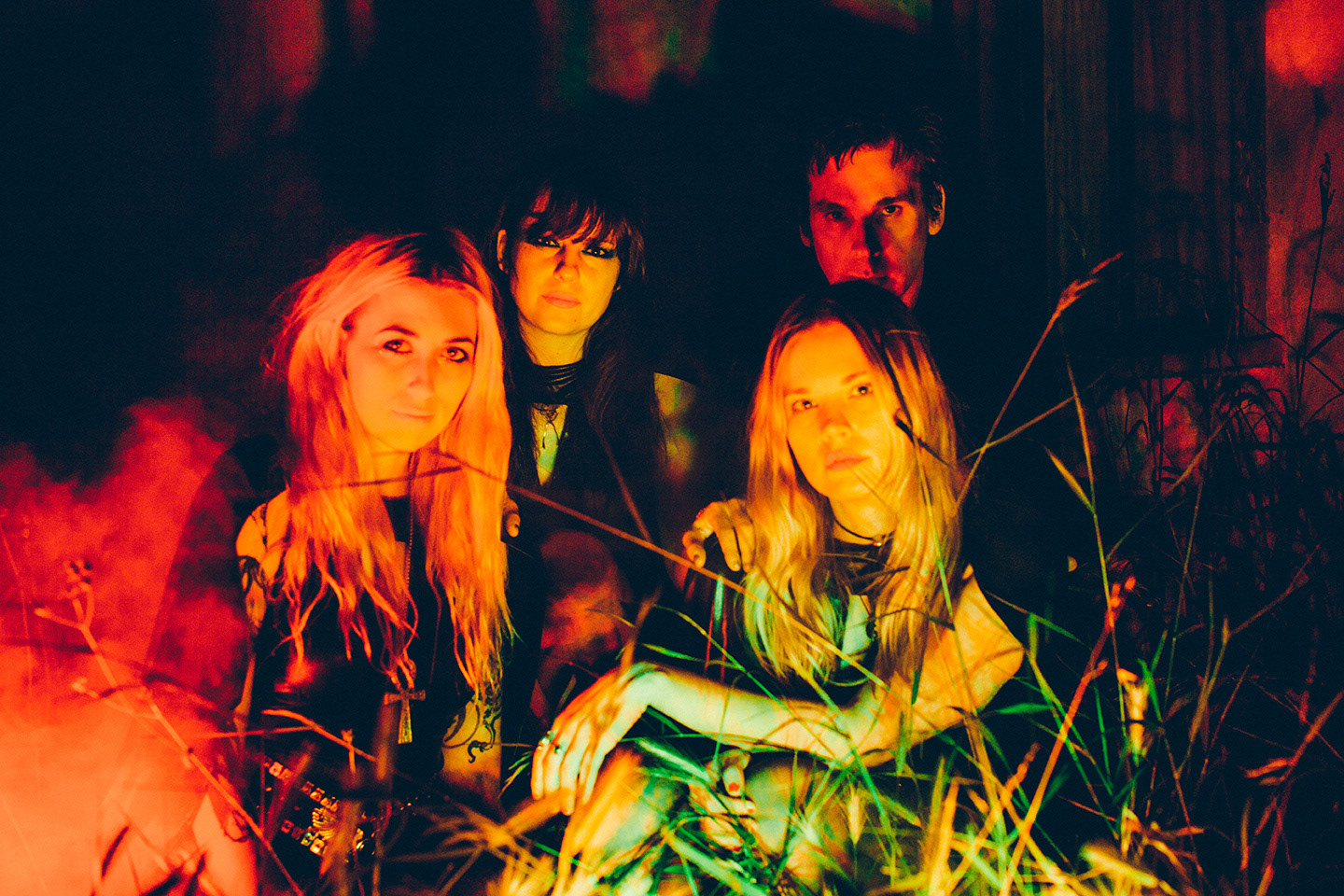 Death Valley Girls announce 'Glow in the Dark' reissue & share new ...